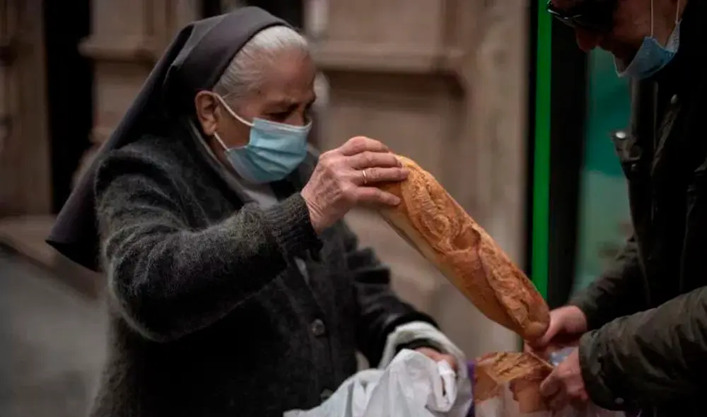 Otilia, la monja de 85 años que reparte comida a indigentes en España ...