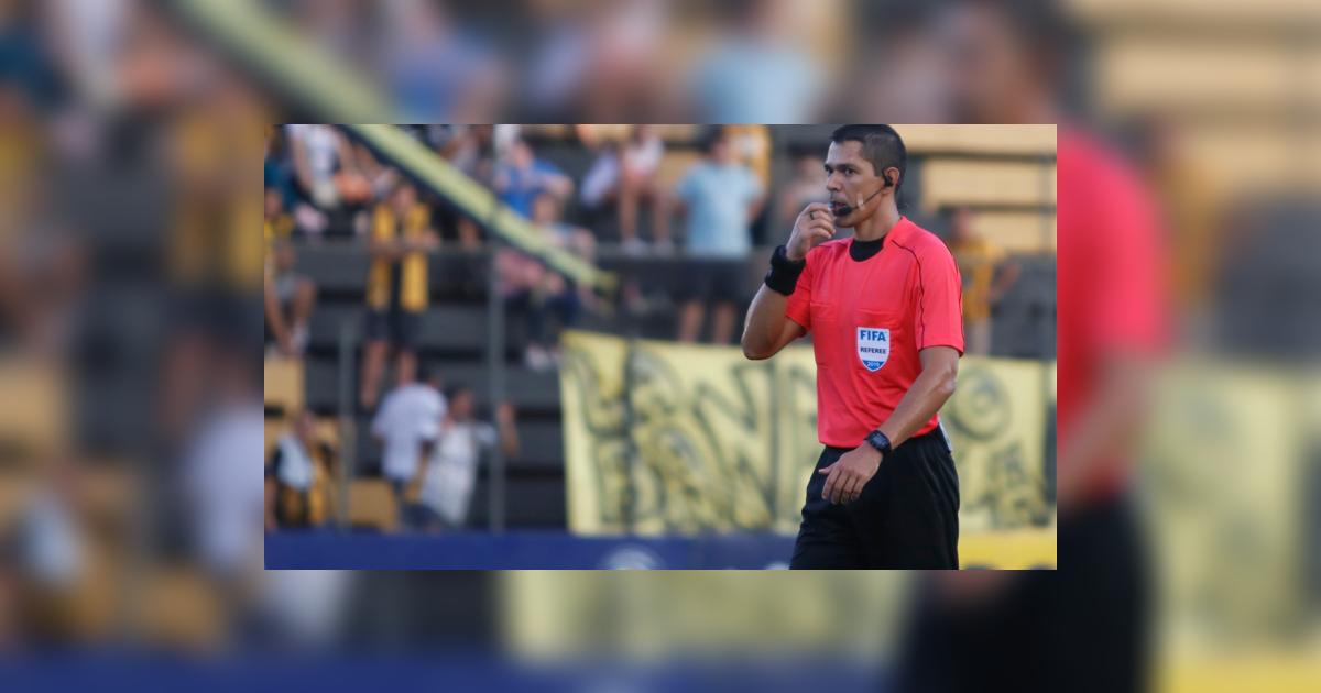 ¿Quién es Mario Díaz de Vivar? el árbitro que dirigirá el Argentina vs ...