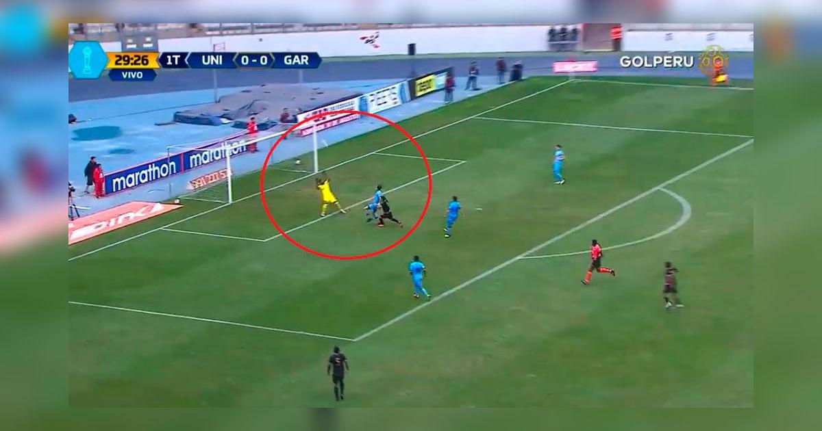 Universitario: Daniel Chávez y la increíble oportunidad que perdió para ...