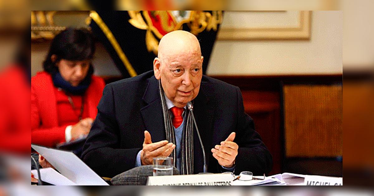 Enrique Bernales Ballesteros: falleció constitucionalista a los 78 años ...