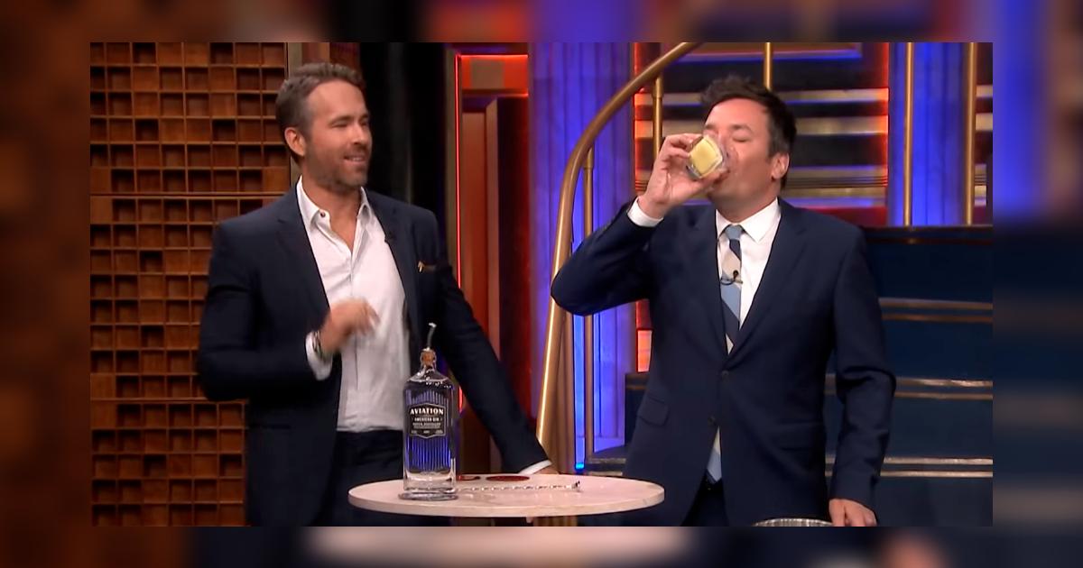Ryan Reynolds enfrenta a Jimmy Fallon en juego con alcohol y lo hace ...