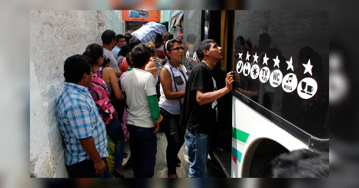 Asaltan bus lleno de pasajeros en la carretera Piura-Paita LRND ...