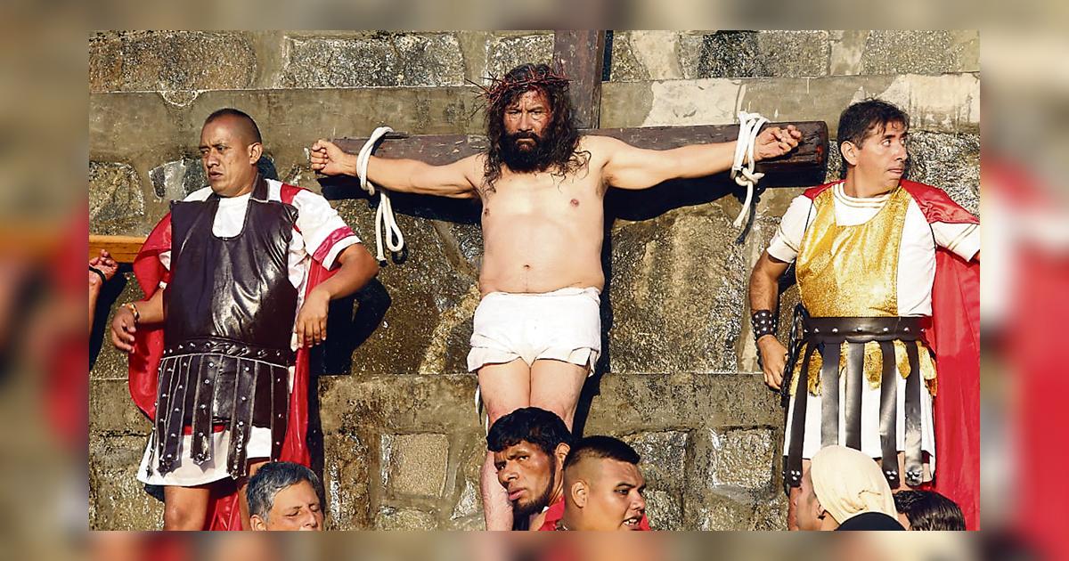 El Cristo Cholo y su incansable representación del Vía Crucis ...