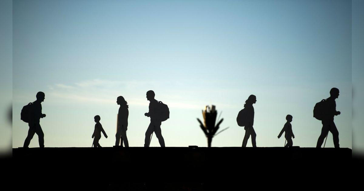 ¿Cómo es que la inmigración contribuye a la economía?