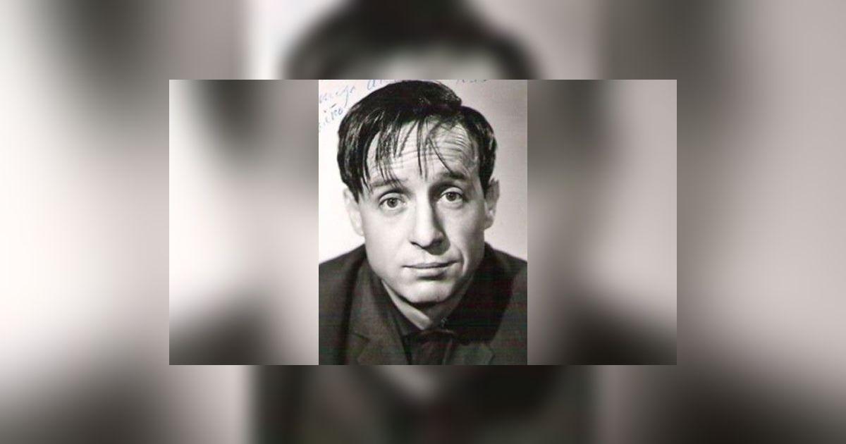 Biografía de Roberto Gómez Bolaños más conocido como 'Chespirito' y ...