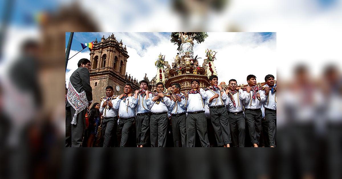 Cusqueños reviven Corpus Christi en una waka inca