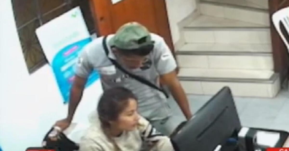 Callao Video Capta Intento De Violación A Una Joven En Cabina De