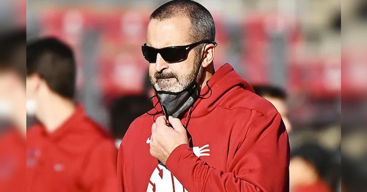 Nick Rolovich fue despedido de los Washington State por negarse a ...