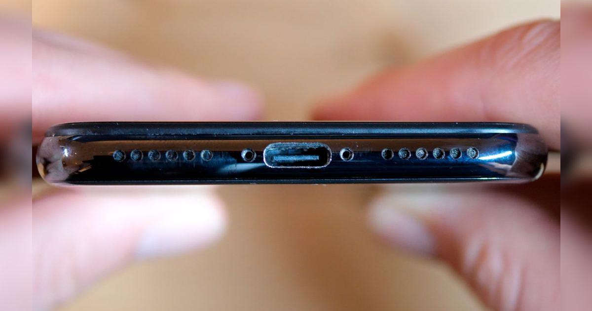 El primer iPhone con entrada USB-C del mundo ya está a la venta y ...