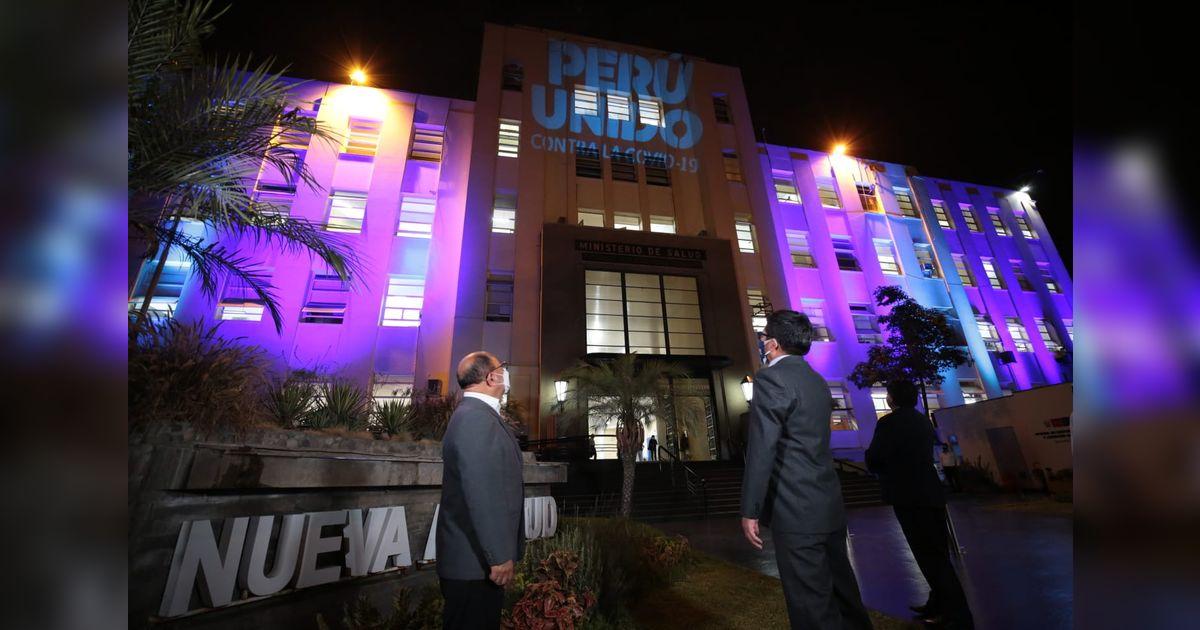 Minsa iluminó su fachada en conmemoración a los dos años de lucha ...