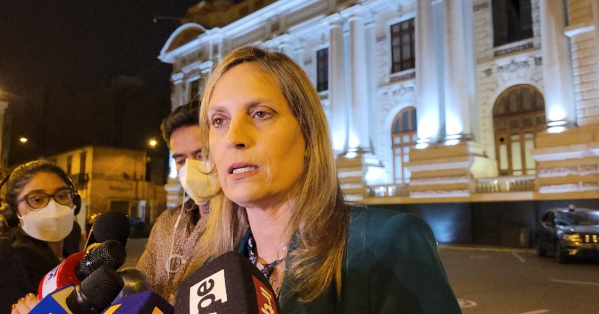 María Del Carmen Alva Sobre Ataques De Vándalos “el Decreto Supremo
