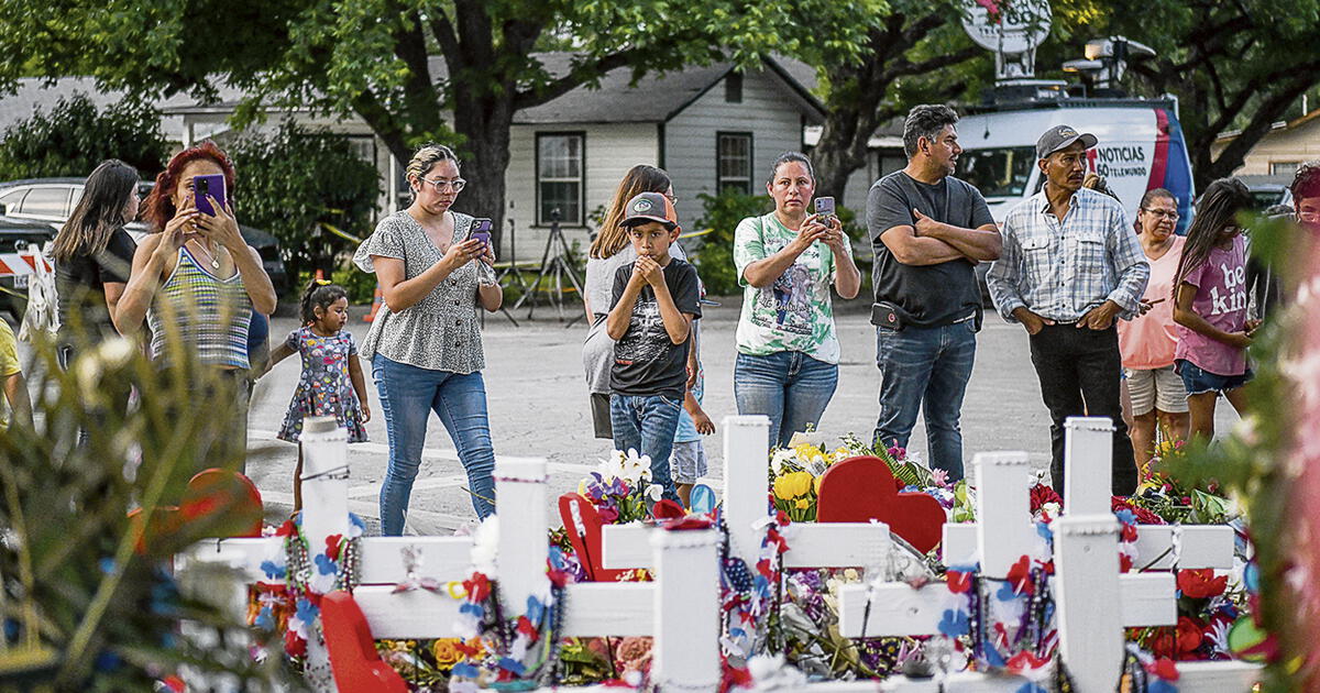 Estados Unidos 5 Muertos Y Docenas De Heridos Dejan 2 Tiroteos Texas