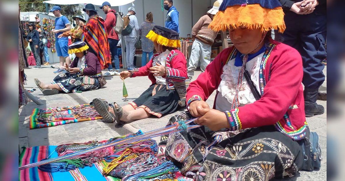 Cusco: artesanas exponen ancestrales técnicas de tejido | Sociedad | La ...