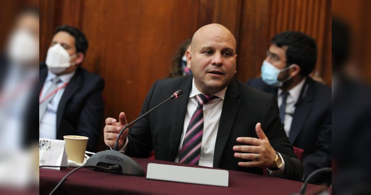 Alejandro Salas: “Adelanto de elecciones y vacancia presidencial son ...