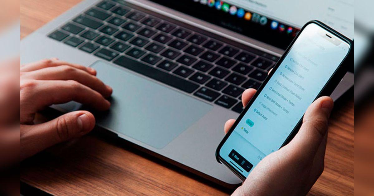 ¿Cómo pasar cualquier archivo de tu teléfono a una computadora sin ...