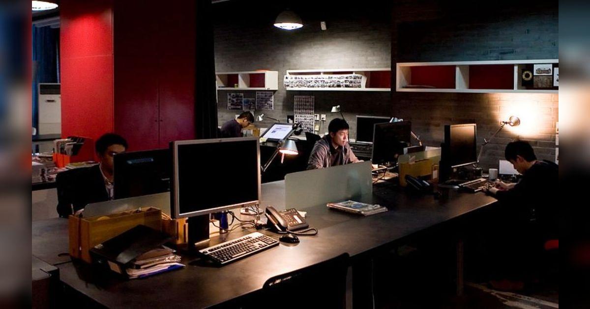 Si trabajas en horario nocturno, ¿cuánto te deben pagar y cómo ...