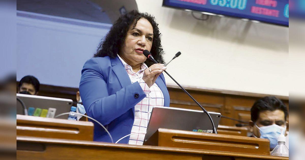 María Acuña: Comisión de Ética aprueba denunciar a hermana de César ...