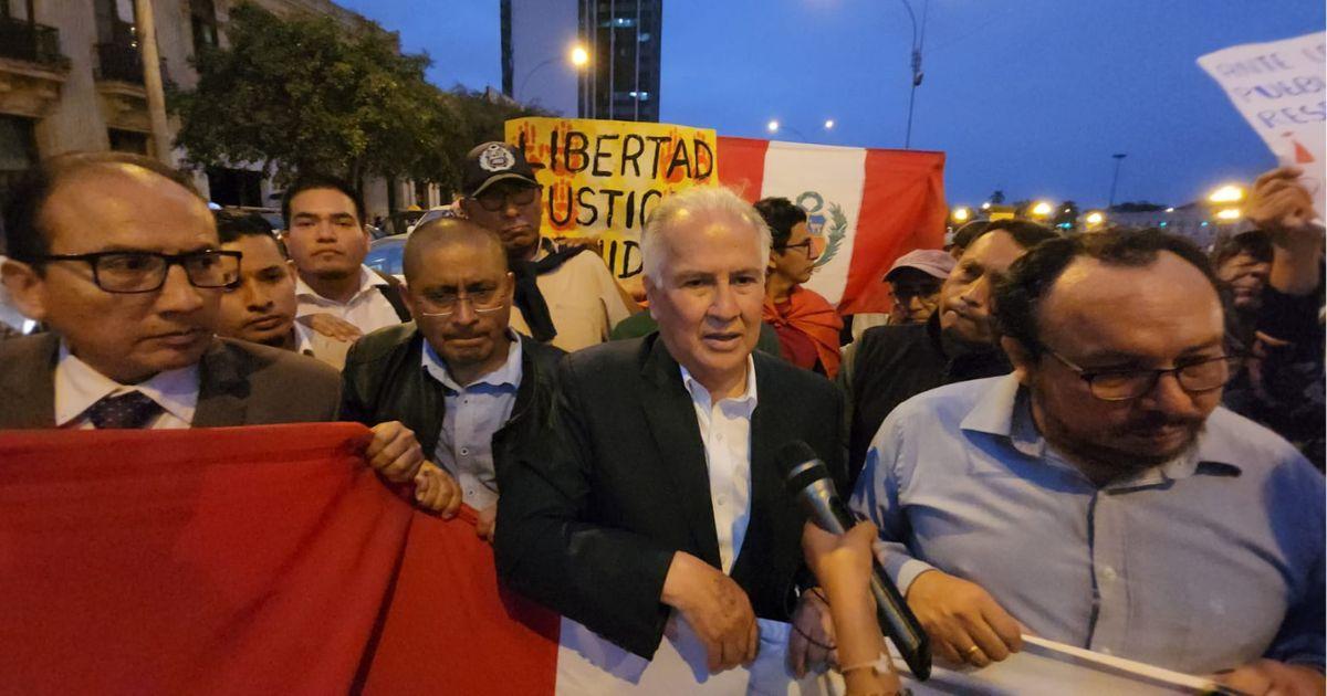 Marcha Nacional: Rector de la UNI se une a las protestas en el centro ...