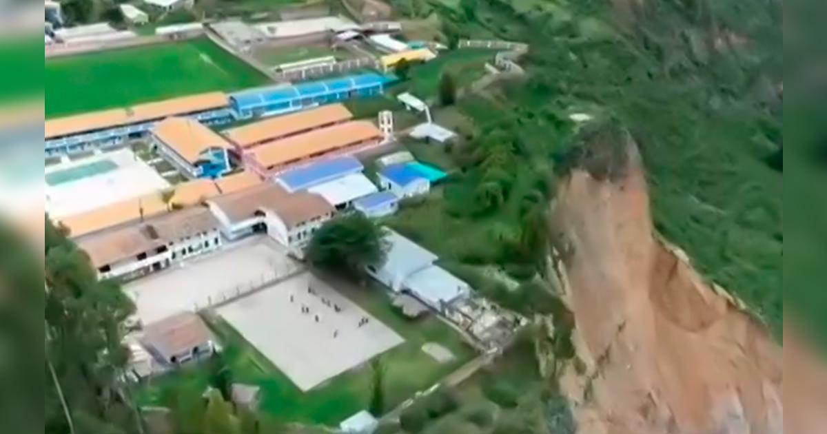 Ayacucho: colegio colapsa y cae al abismo tras crecida del río por ...