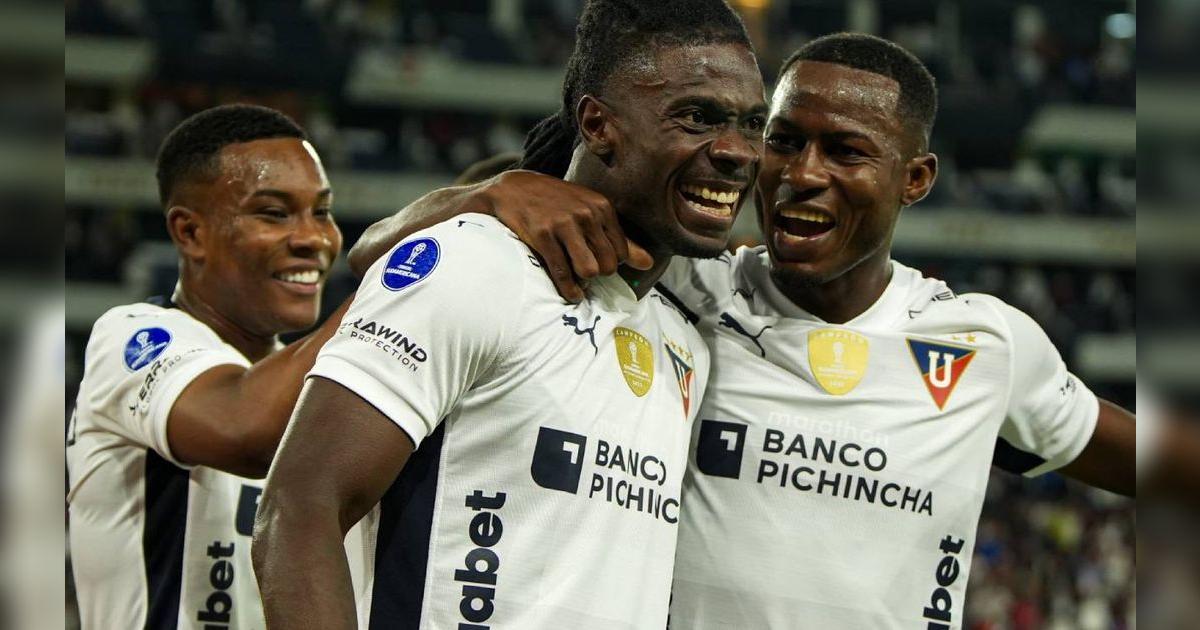 ¡Goleada alba! LDU Quito derrotó 3-0 a Always Ready por los ...