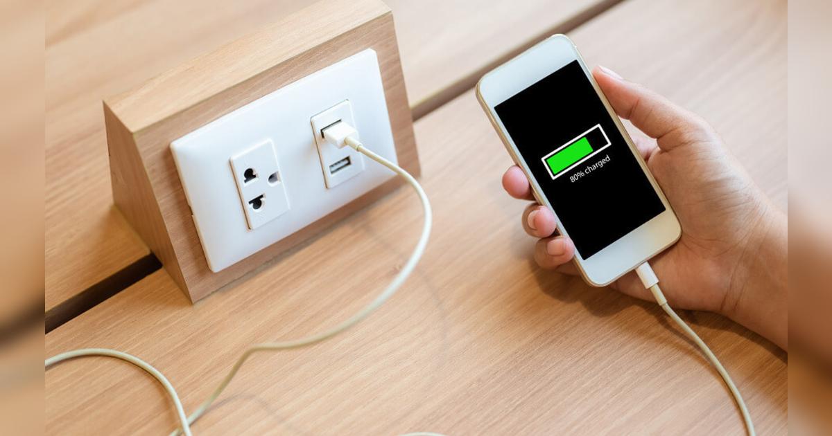 ¿Qué es 'juice jacking'? Por esta razón debes tener cuidado al cargar ...