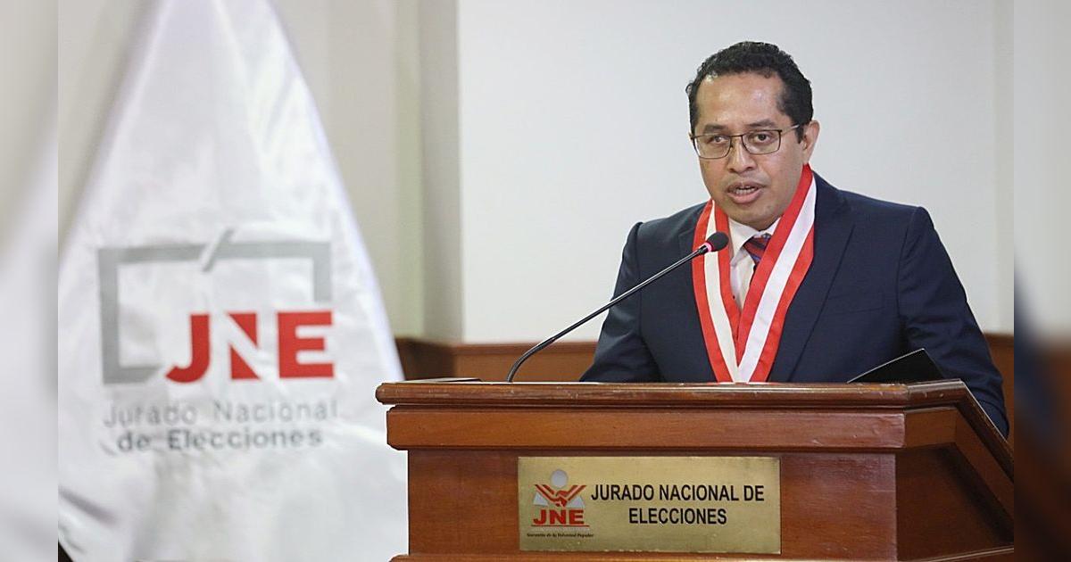 Roberto Burneo promete imparcialidad en el JNE, pero el Congreso acecha ...