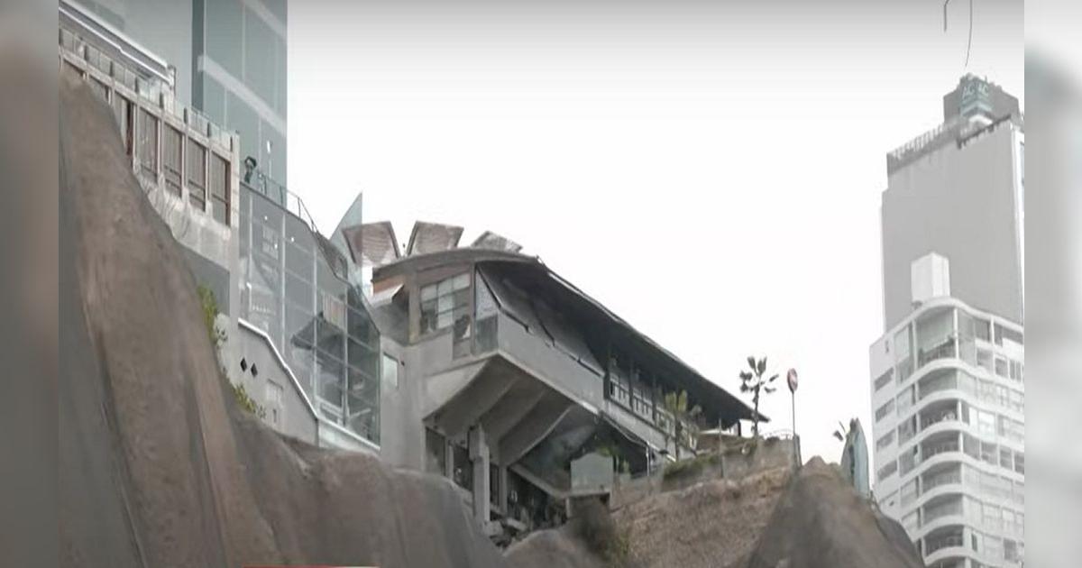 Peligro en Miraflores: alertan derrumbe de terraza en restaurante por filtraciones en acantilado ...