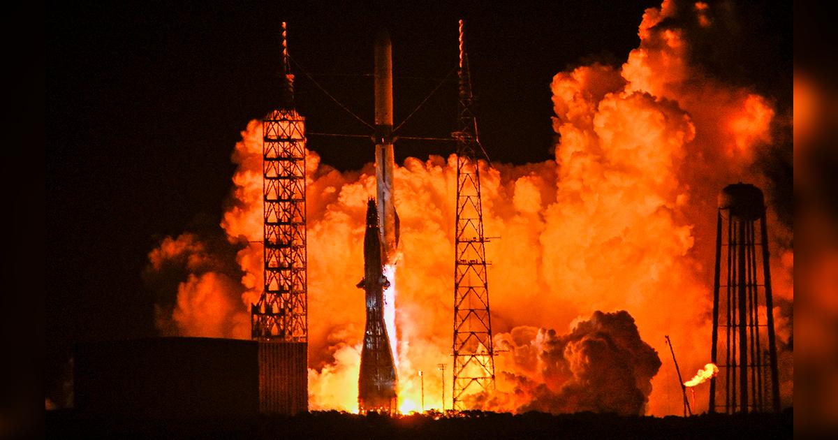 Blue Origin de Jeff Bezos lanza su nuevo cohete New Glenn y logra poner con éxito en órbita ...