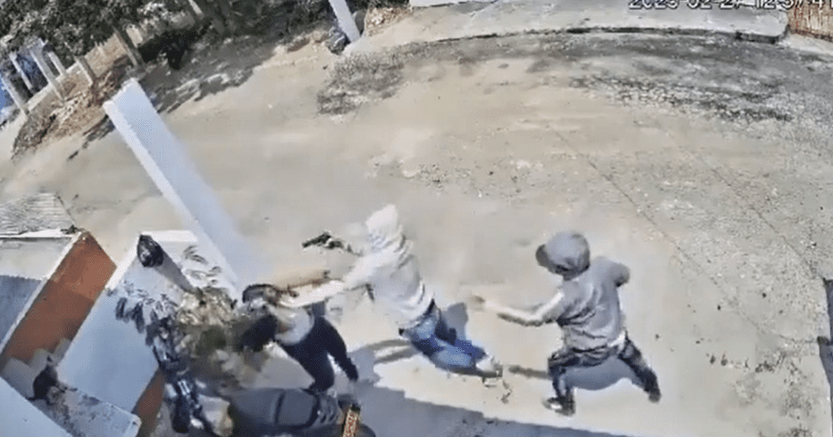 Mujer enfrenta a dos ladrones armados y evita el robo de su moto: ambos ... Mujer enfrenta a dos ladrones armados y evita el robo de su moto: ambos ...