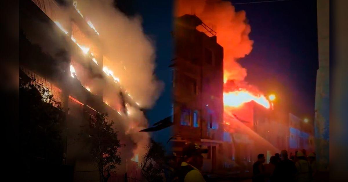 Incendio de gran magnitud consume edificio en Barrios Altos: más de 30 ...