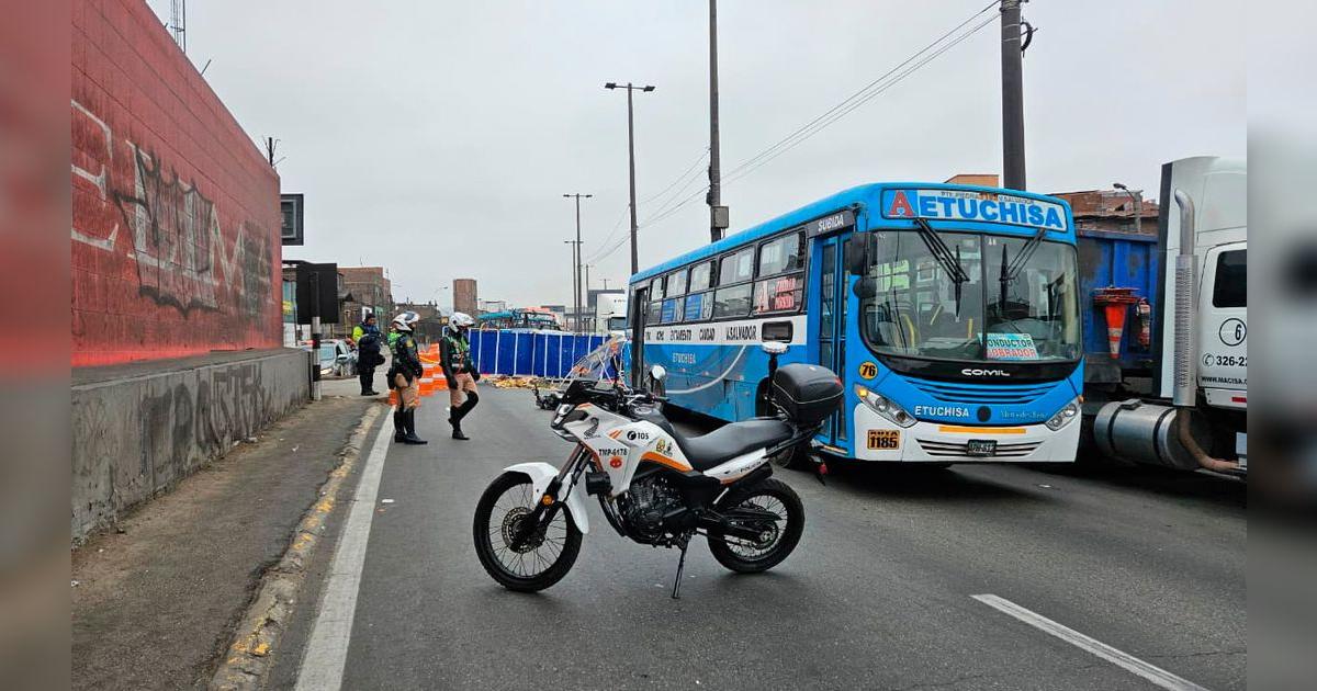 Accidente en Vía Evitamiento: aparatoso choque deja un motociclista ...