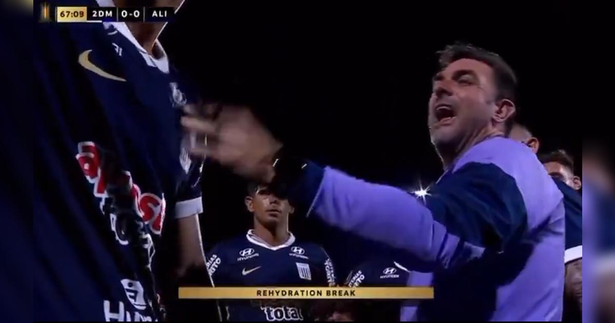 Pablo Guede recriminó a Renzo Garcés por darle la cinta de capitán a ...