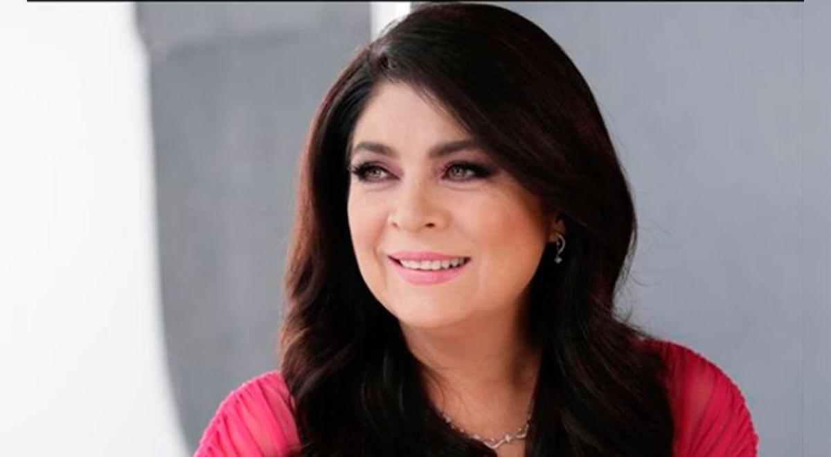 Victoria Ruffo sorprende en Instagram con foto de su infancia al lado ...