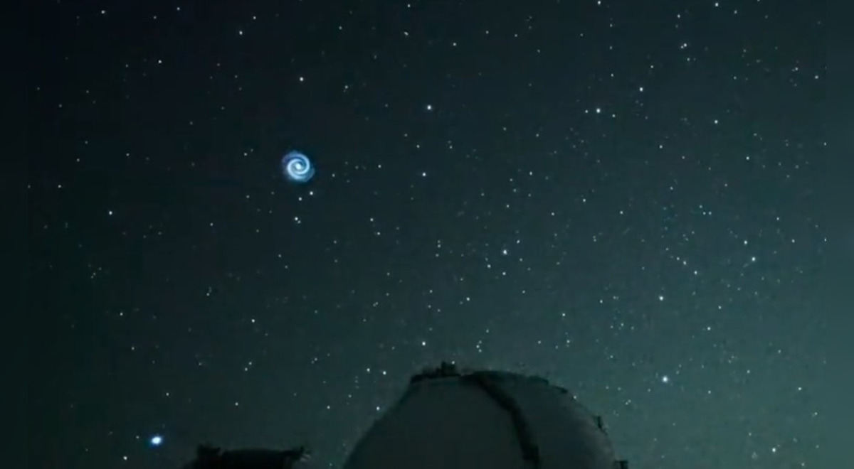 Telescopio de Hawai capta en vivo una impresionante espiral azul en el ... Telescopio de Hawai capta en vivo una impresionante espiral azul en el ...