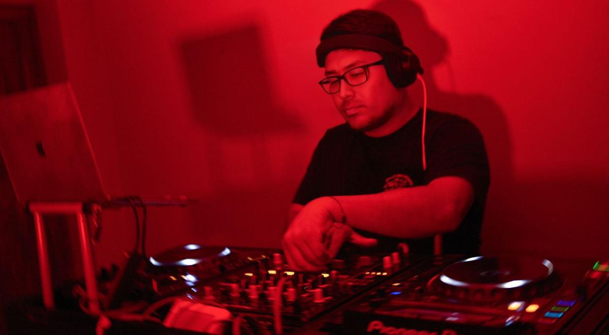 DJ peruano conquista Youtube y Spotify con mixes inspirados en música ...