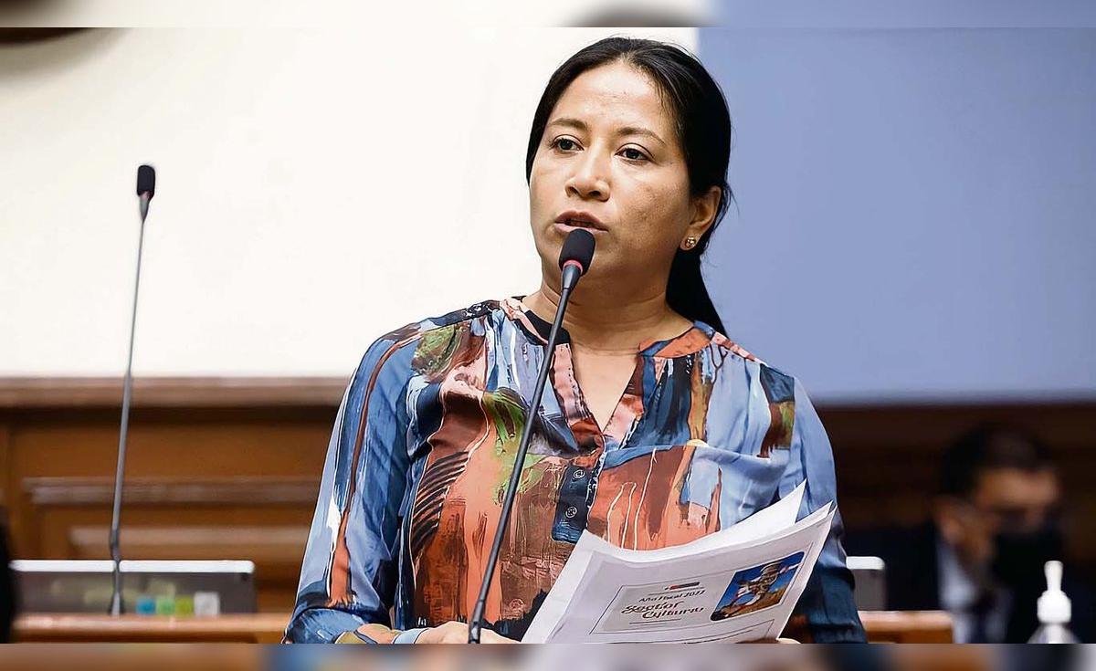 Rosio Torres denuncia penalmente a su sobrino a quien responsabiliza el cobro de coimas a sus ...