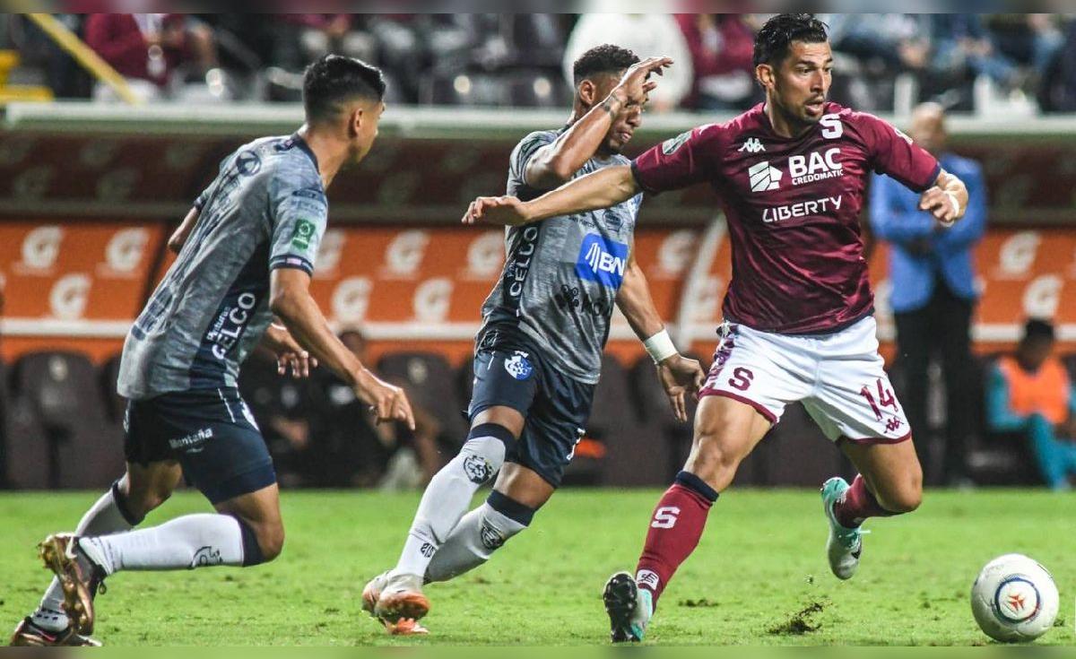 Festín morado: Saprissa goleó 4-0 a Cartaginés y clasificó a la final ...