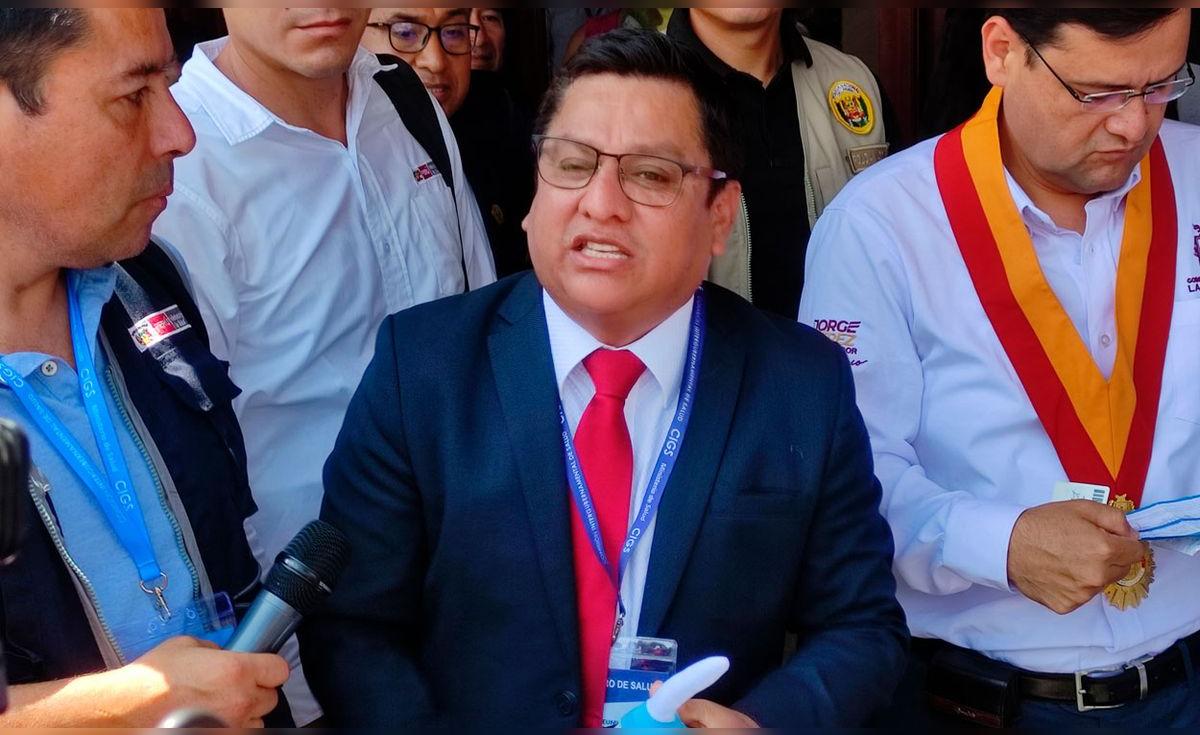 Ministro de Salud César Vásquez defiende lotes vencidos de vacunas ...