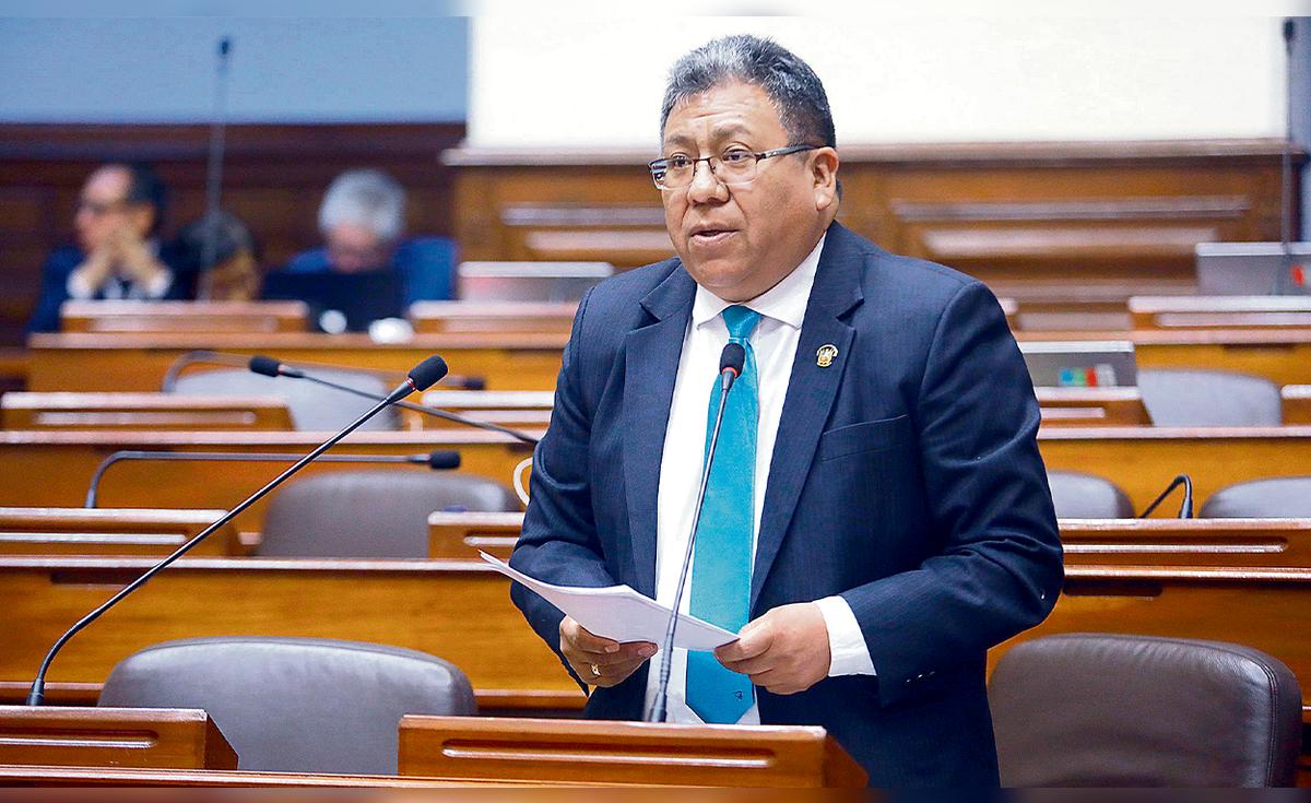 Congreso: parlamentario Jorge Flores Ancachi contrató a amigos de su ...