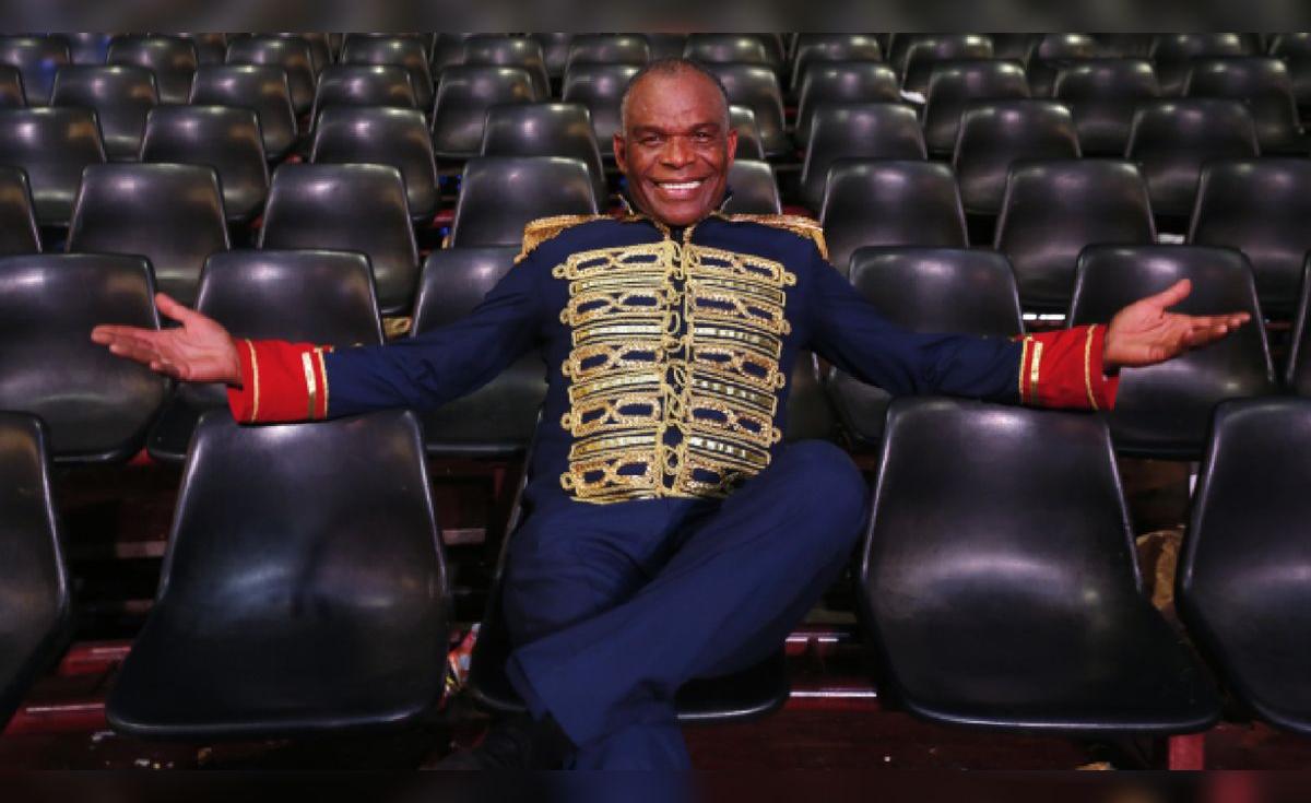 La Tarumba: Amador 'Chebo' Balumbrosio, su director musical, dice que ...