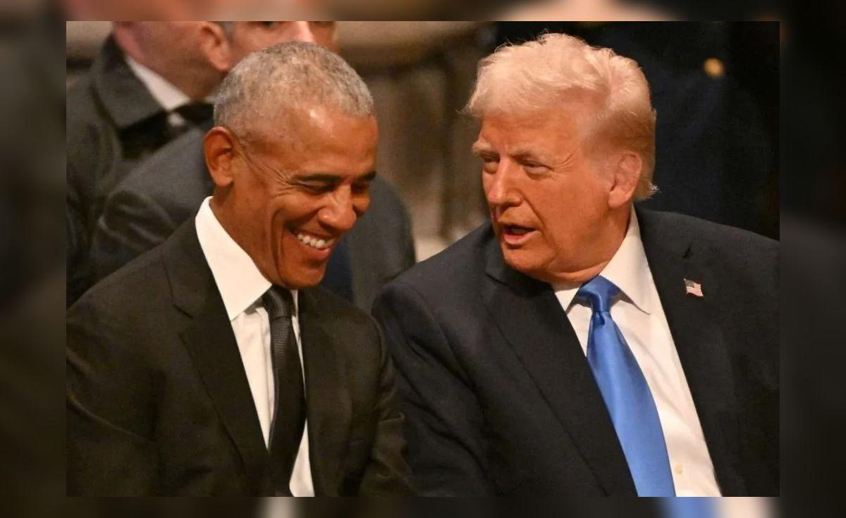 Trump y Obama fueron captados sonriendo en velorio del expresidente de ...