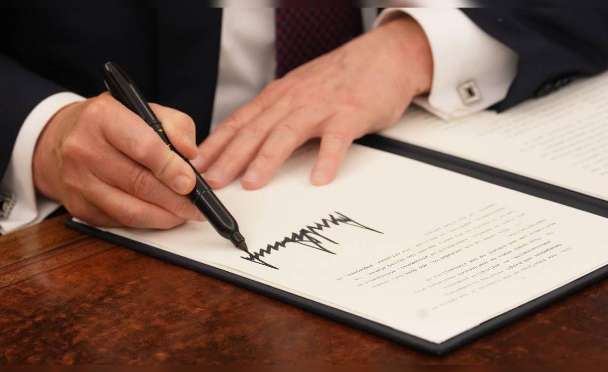 Gobernador Jared Polis firma nueva ley que convertirá a Colorado en uno ...