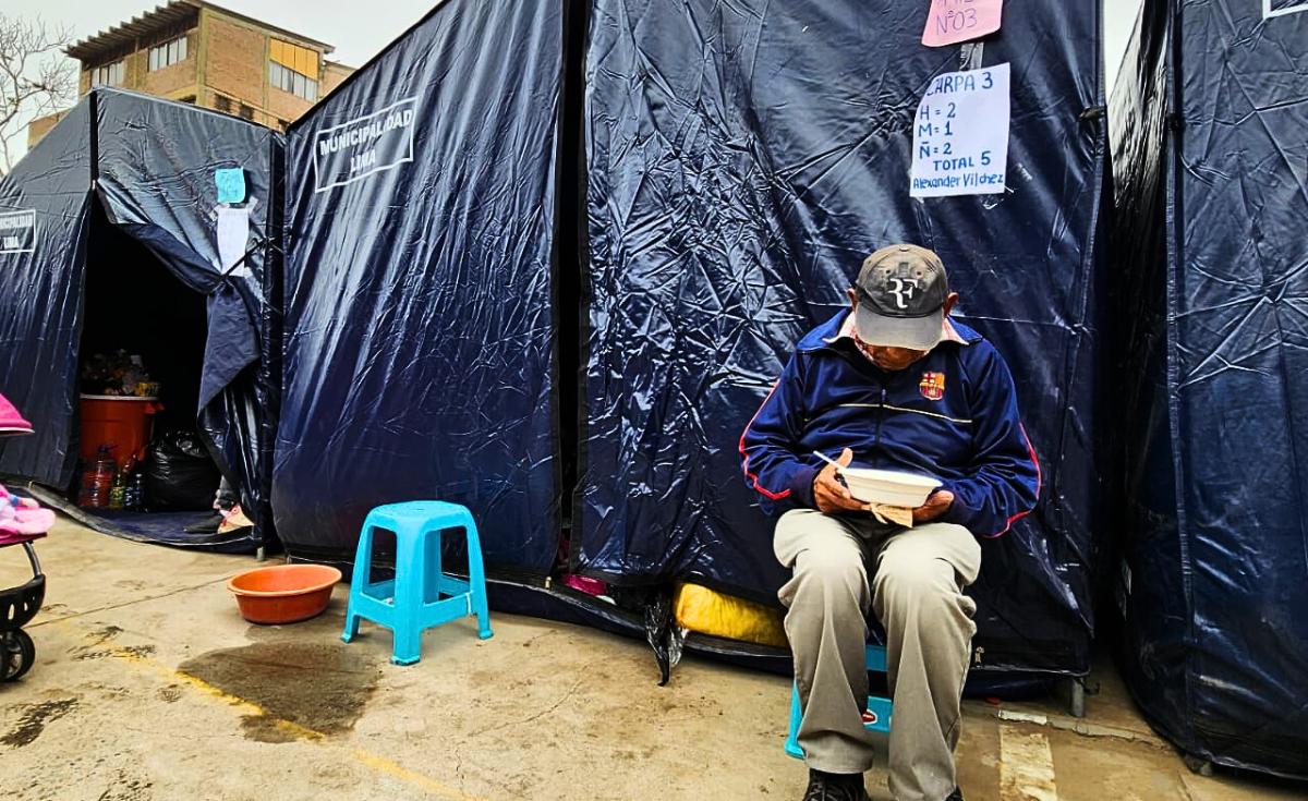 Más de 200 damnificados por voraz incendio en Pamplona Alta viven ...