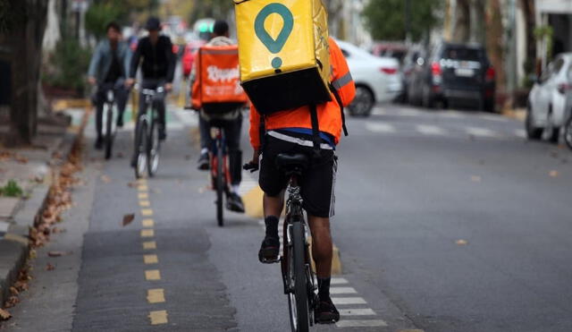 Repartidores de app de delivery se encaminan a recibir CTS y un seguro ...