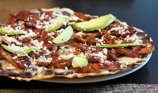 Tlayuda ingredientes: ¿qué es, cómo se prepara y cuál es el significado ...