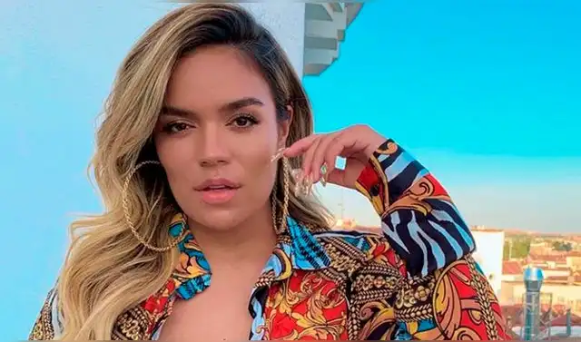 Karol G arremete contra quienes la llaman gorda en video donde luce su ...